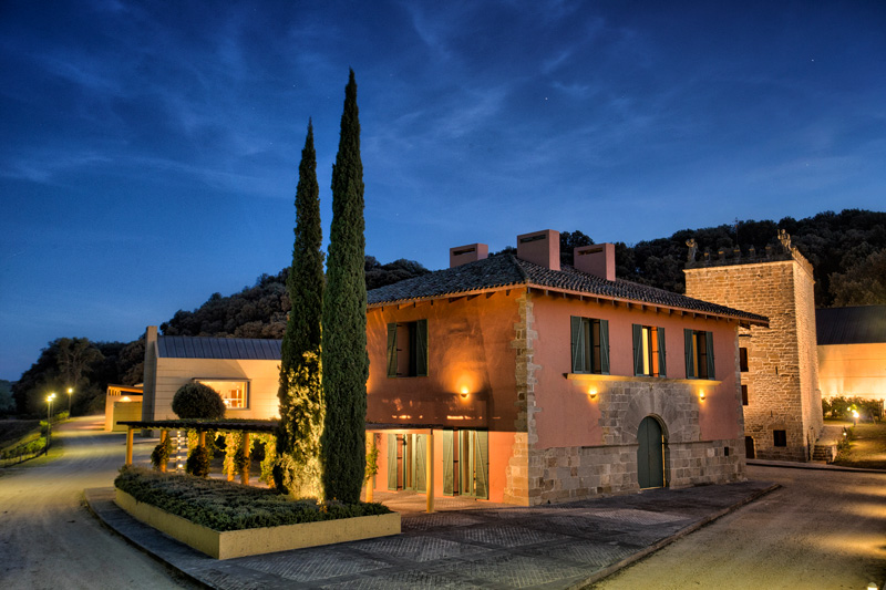 Tenute del Mondo adquiere el 50% de Château Miraval a Angelina Jolie ...